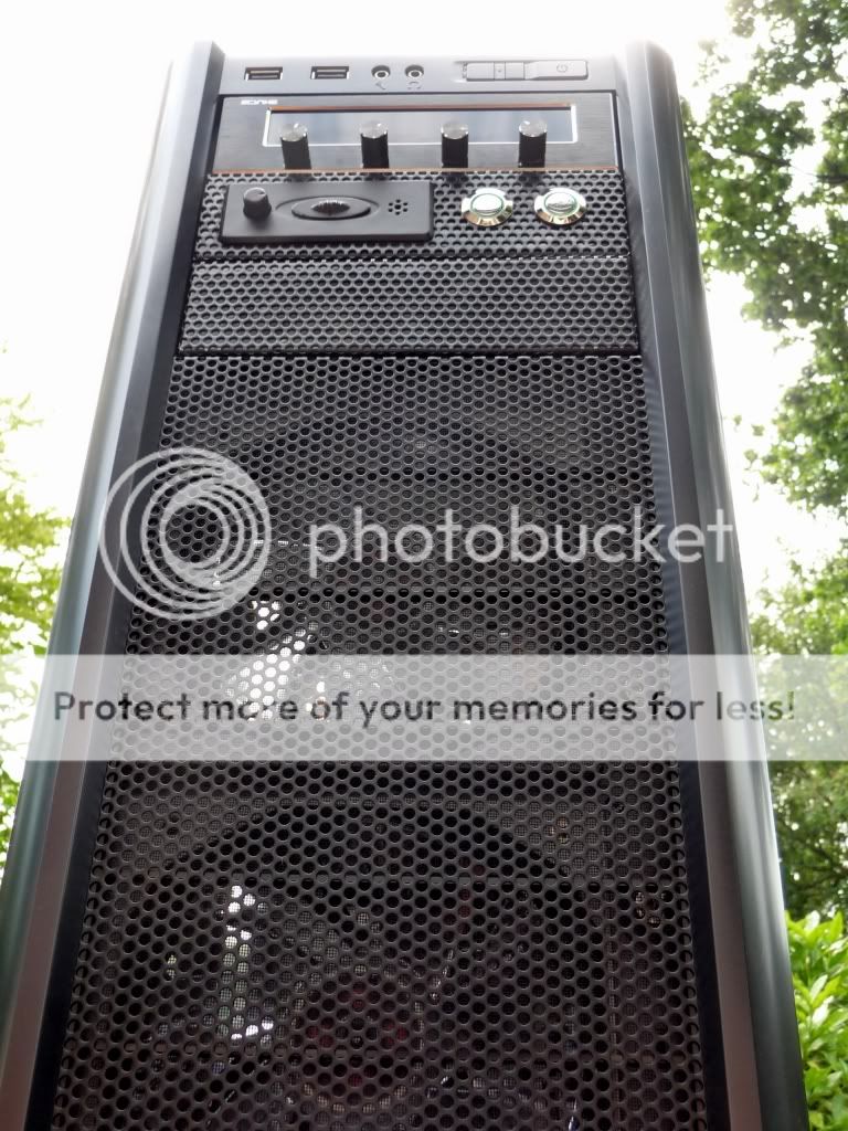 [CiP] Antec 300 Casemod - Modding, mechanica en elektronica - GoT